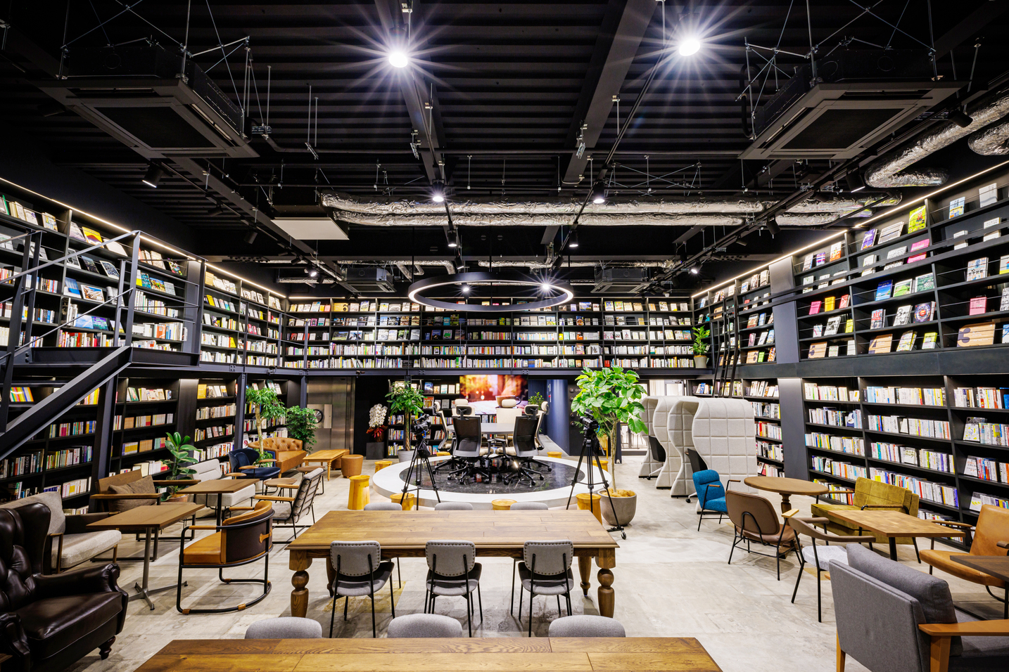 【新スポット】本と出会い、人と地域をつなぐ『8BOOKs SENDAI』 | 日刊せんだいタウン情報S-style Web